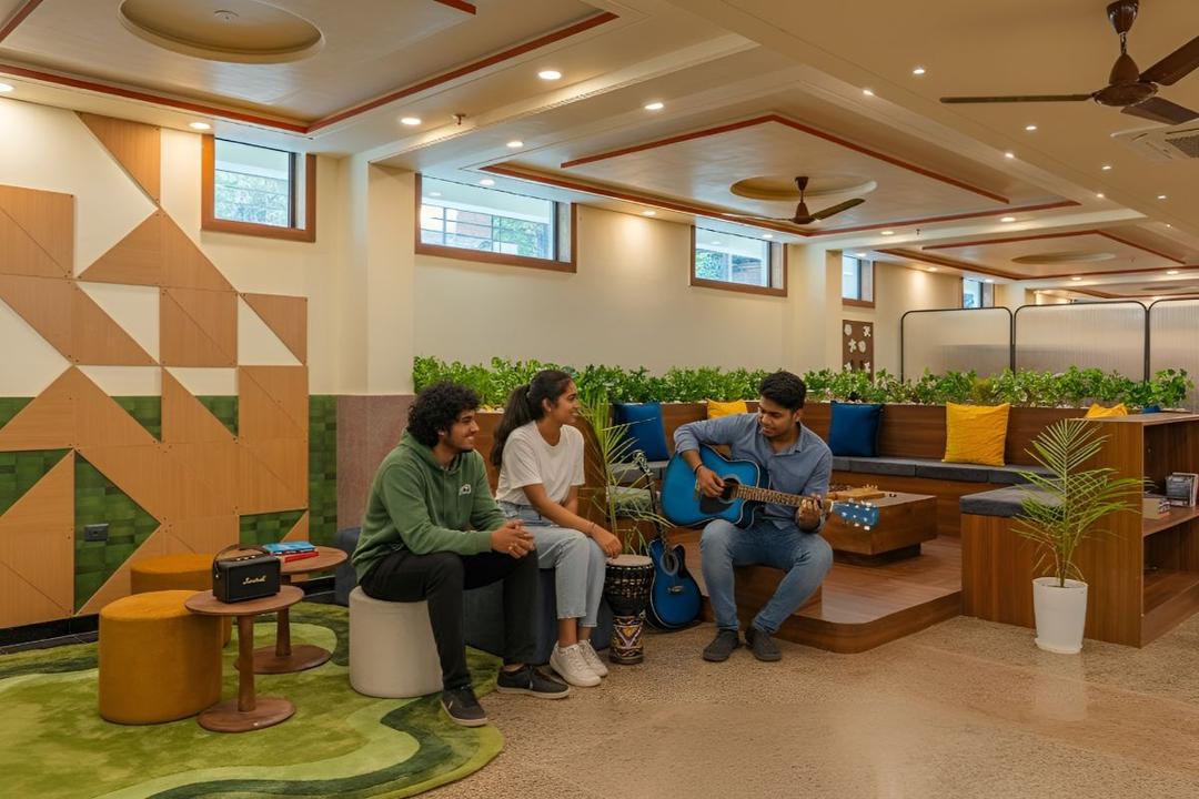 Backpacker hostel in Agra near Taj Mahal | The Hosteller
