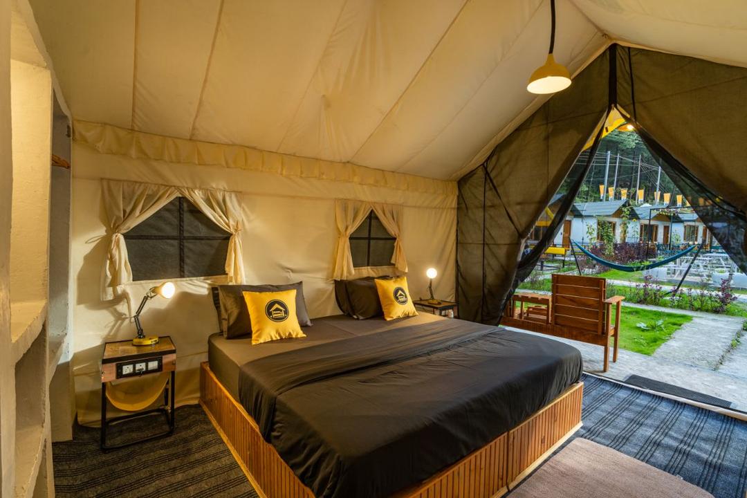 The Hosteller Kasol, riverside | Best backpacker hostel in Kasol