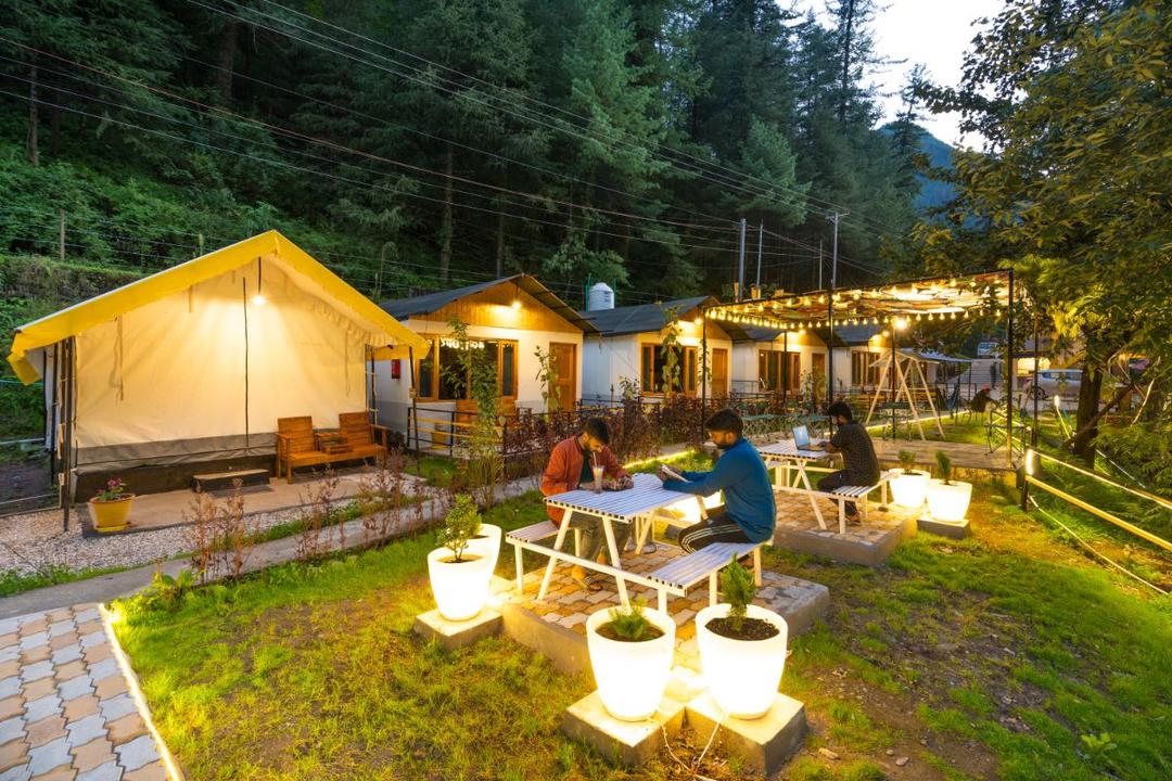 The Hosteller Kasol, riverside | Best backpacker hostel in Kasol