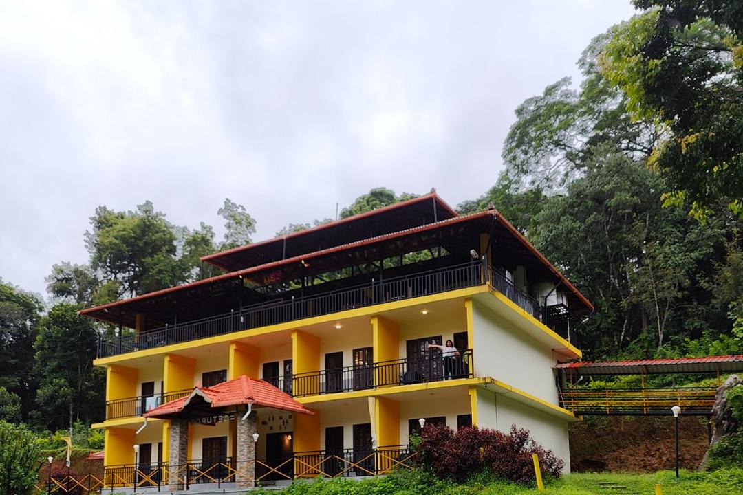 The Hosteller Coorg, Madikeri | Best backpacker hostel in Coorg
