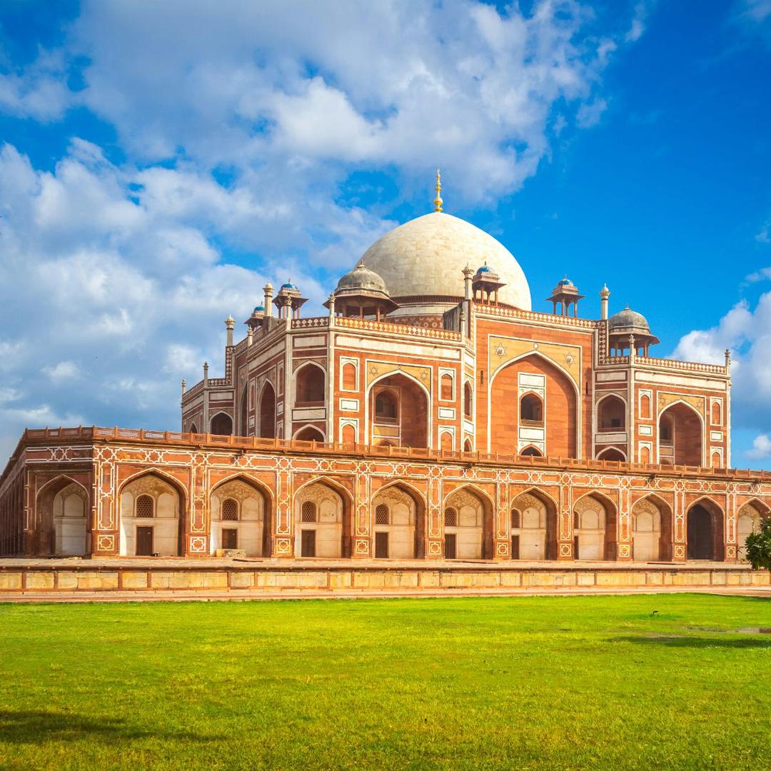 Explore Delhi | Stay at The Hosteller