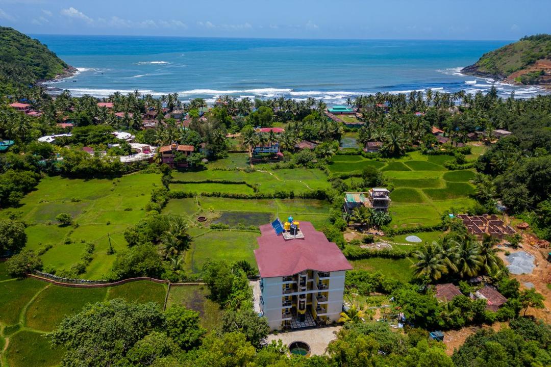 Explore Bangalore | Stay at The Hosteller