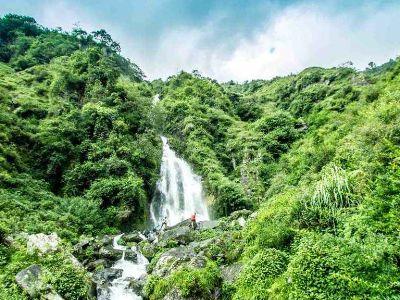 Explore Bir | Stay at The Hosteller