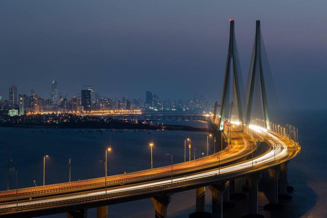 Explore Mumbai | Stay at The Hosteller